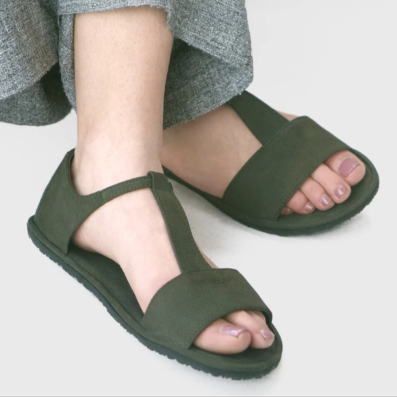 Drifter Leather | Shoes | Drifter Leather Tstrap Sandals Natural ...